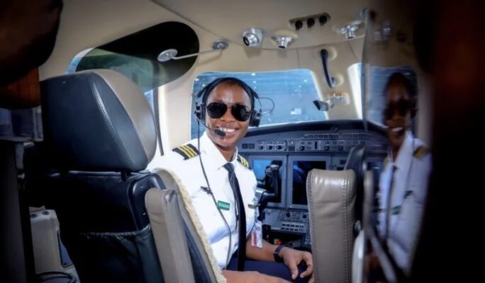 First female pilot of Nigerian customs gets U.S. commercial licence ...