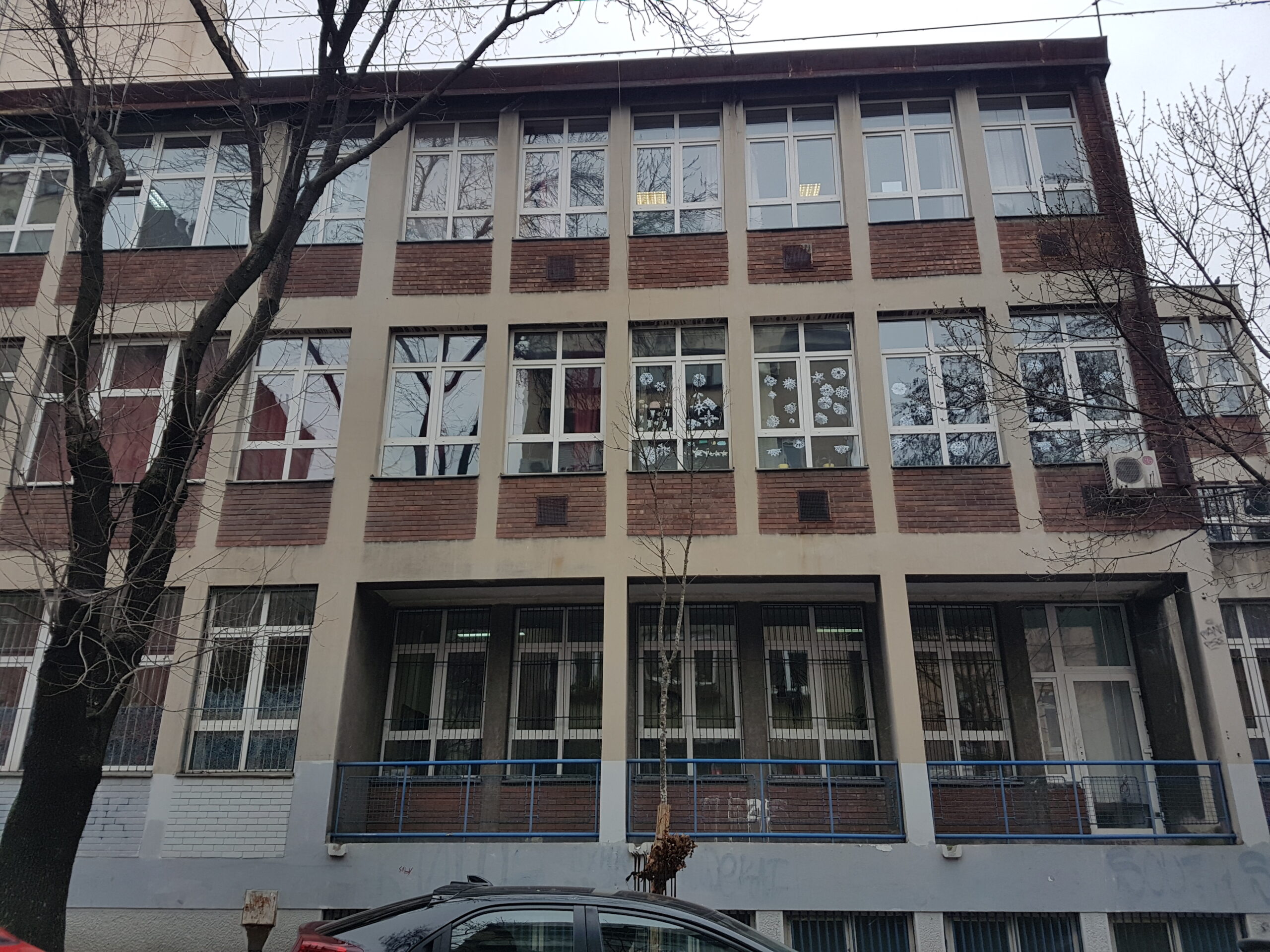 Boy opens fire on primary school children, kills eight in Serbia